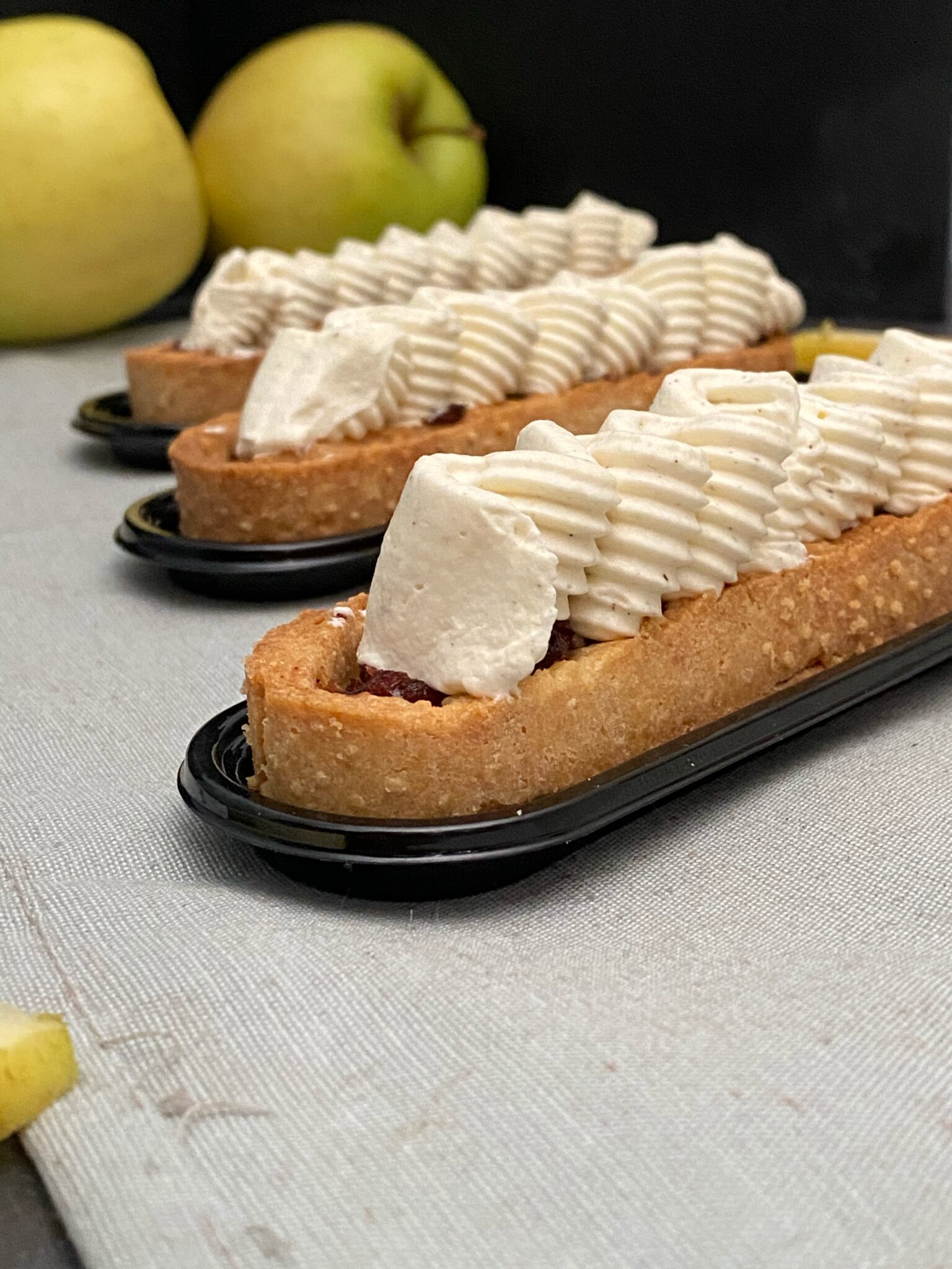 Tartelettes éclairs à la pomme/vanille - Yann Pâtisse