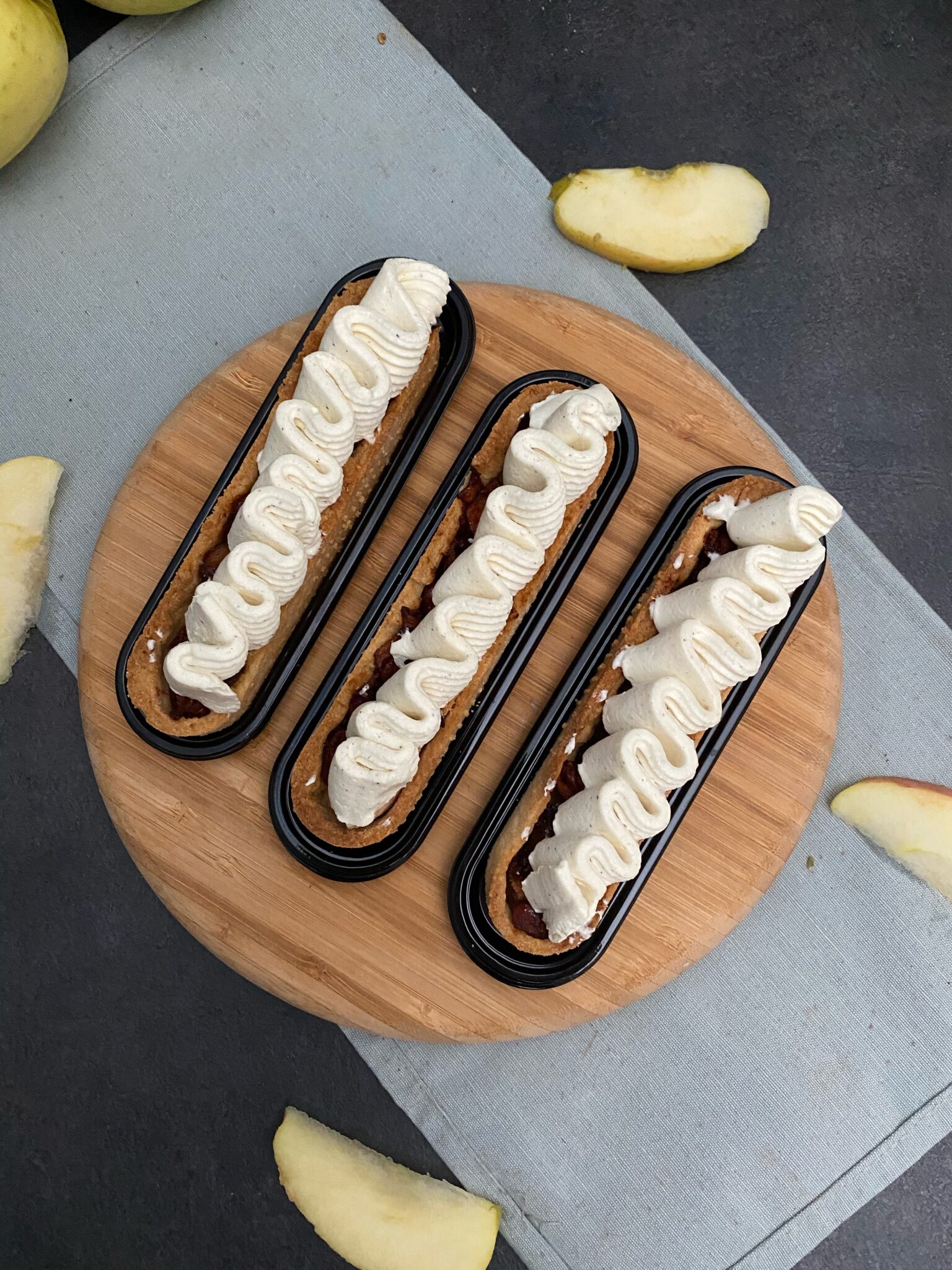 Tartelettes éclairs à la pomme/vanille - Yann Pâtisse